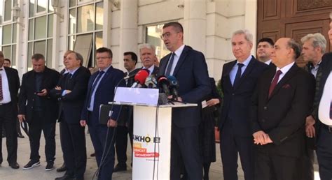 Изјава на претседателот на ВМРО ДПМНЕ Христијан Мицкоски во живо