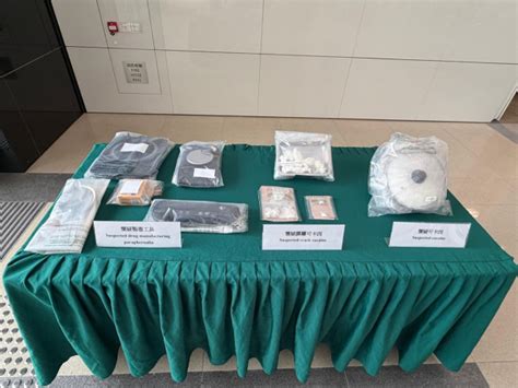 海關搗破葵涌製毒工場拘兩人 檢約210萬元毒品 Rthk