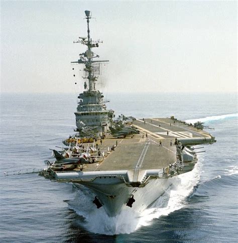 R 99 Fs Foch Aircraft Carrier French Navy F 8 Crusader Super Etendard