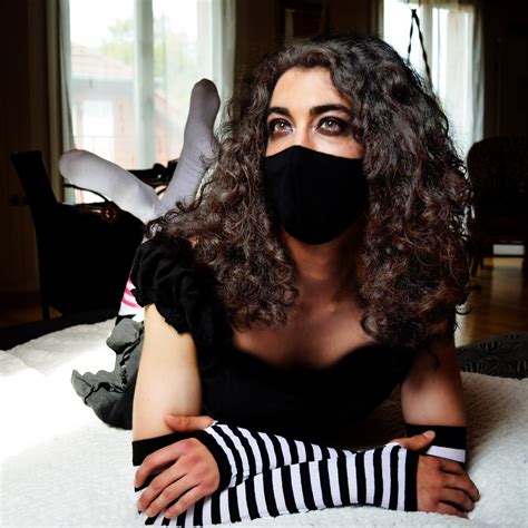 Lazy Sunday 💖 Scrolller