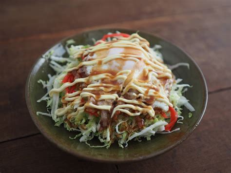 野菜中心でもがっつりウマい！きじま式新感覚サラダ＆なめこ炒め【きじまりゅうたのスーパーさんぽ4】 Macaroni