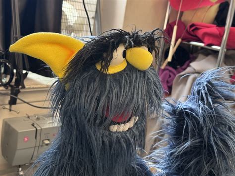 Live Hands Furry Monster With Eyebrow Mech Custom Operation Puppet