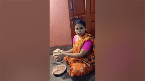 এই লোকটাকে নিয়ে আর পারিনা কোন দোকান থেকে আটা এনেছে সব রুটি পুড়ে গেছে