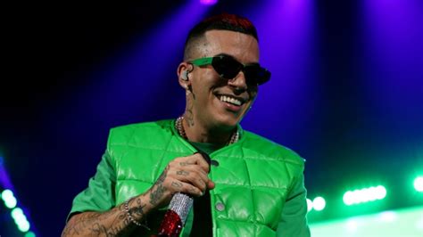 Orange Sfera Ebbasta è pronto a prendersi la scena con una hit insieme
