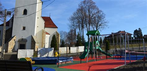 Nowy plac zabaw przy przedszkolu w Starym Wiśniczu KBC24
