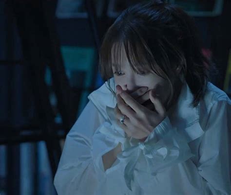 《上流战争2》飞机神秘男是秀莲前夫？网友剧情猜测，朱丹泰身份是偷的？罗根