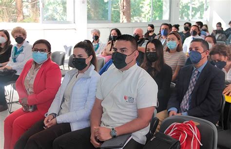 Facultad de Nutrición UV recibió a docentes y estudiantes de Perú