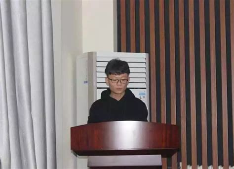 教育学院召开学生支部党员大会暨组织生活会 教育学院