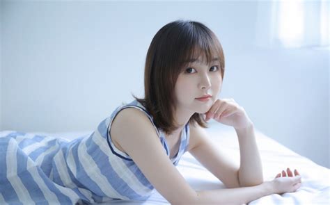 喝醉的表妹 色情001 睡相太撩人了忍耐已久，再次挑战极限，準备大显身手了。
