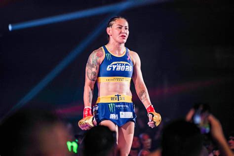 Cris Cyborg Calls Out Amanda Nunes With Kayla Harrison In Ufc 2 Time