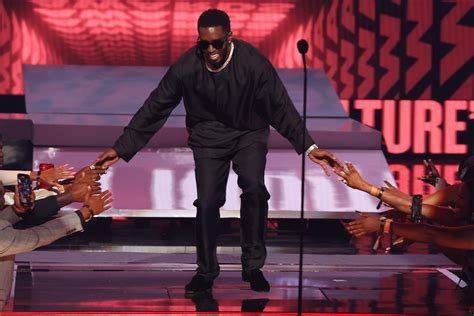 Diddy Kisses Mystery Woman After Nobu Dinner Date Photos