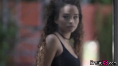 Black Hottie Gets Pussy Rubbed Eporner