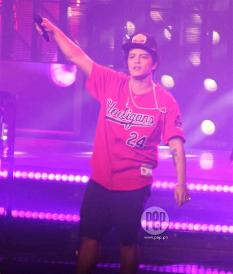 Bruno Mars Incorporates Tagalog Lines During His Manila Concert Sings
