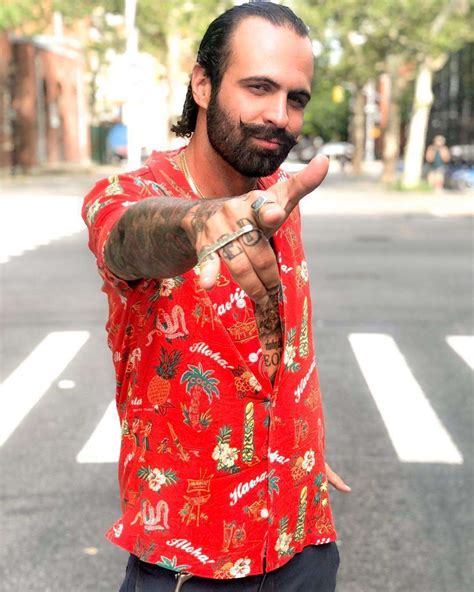 14 Photos Of The Tough Bearded Brett David Tattoo Models Inkppl