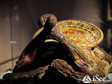 ВИДЕО Д Эрдэнэбаатар нарын хууль бусаар худалдаалахыг завдсан Ромын үеийн шилэн ваар зэрэг