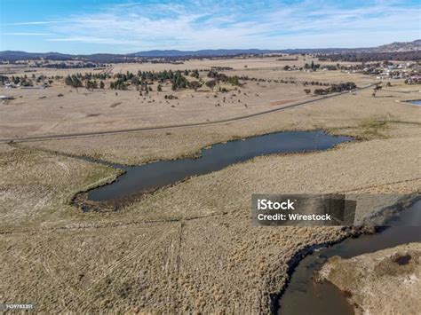 딥워터 마을의 들판에 있는 작은 호수의 공중 보기 뉴 사우스 웨일즈 호주 0명에 대한 스톡 사진 및 기타 이미지 0명 강 경관 Istock