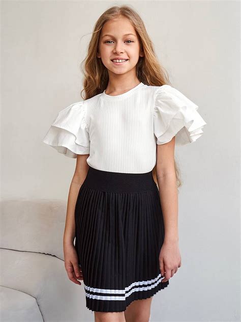 Height 145cm 4 9 Shoe 35 Eu 3½ Us 2½ Uk Hair Blond Eyes Blue