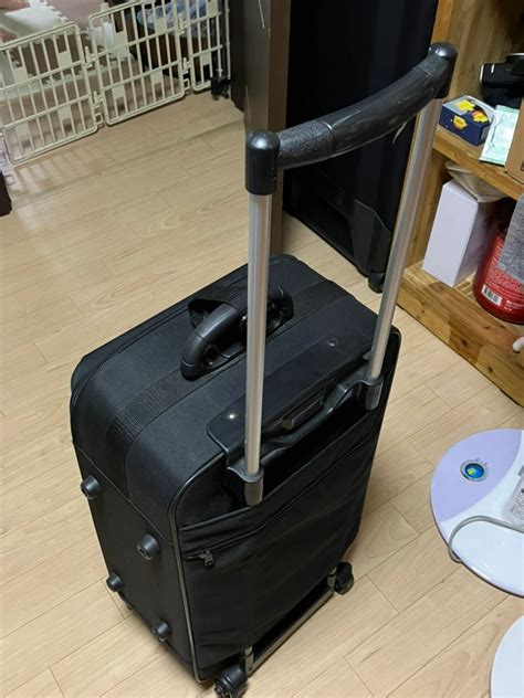여행용 출장용 블랙 캐리어 여행가방 당근 중고거래