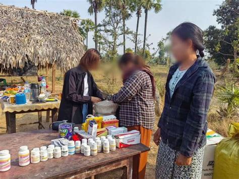 ယင်းမာပင်မြို့နယ်အတွင်းရှိ ကျောင်းတစ်ကျောင်းတွင် ကျောင်းကျန်းမာရေး စောင့်ရှောက်မှုပြုလုပ် Khit