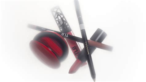 How To Apply Lipstick The Right Way The New York Times