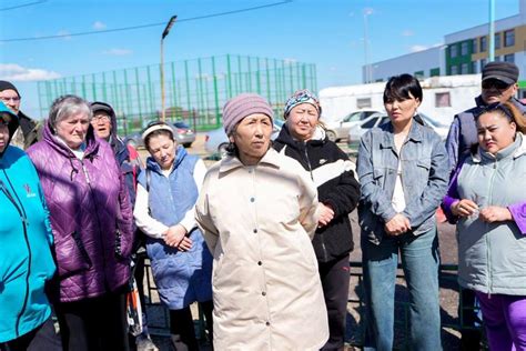 Аким города встретился с жителями посёлка Водный