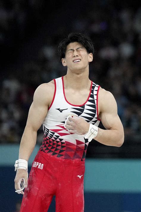 橋本大輝、鉄棒でまさかの着地ミス 上位8人に入れず種目別連覇の夢は消滅 2024年7月27日掲載 ライブドアニュース