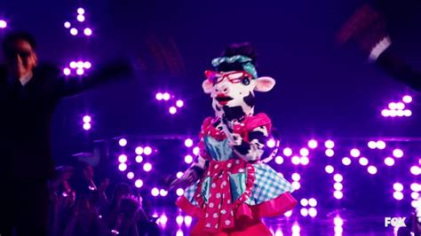 Watch The Masked Singer S10e03 Nfl Night Free Tv Shows Tubi