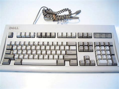 1994 Dell Model M New Logo 1369050 06 Apr 94 Clickykeyboards