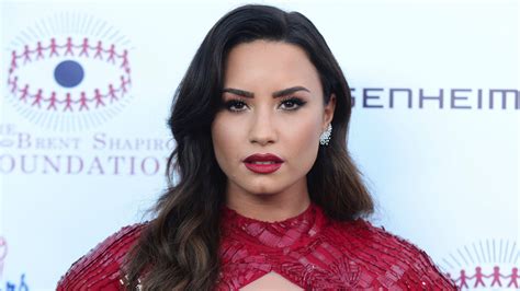 Demi Lovato Shared Why She Doesnt Talk About Her Sexuality Marie