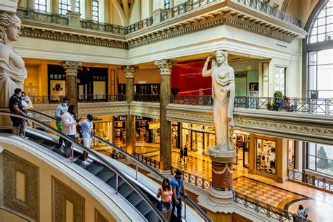 Caesars (CZR) Sees Online Betting Profit This Year After $1.1 Billion ...