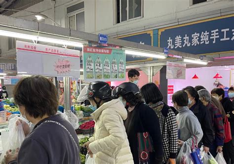 民生工程“汇”民心｜小菜篮装着大民生，徐汇区已开设35个平价菜摊