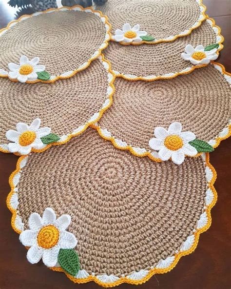 Crocheted Table Runner For Beginners Crochet Patterns Crochet Flower Tutorial Crochet