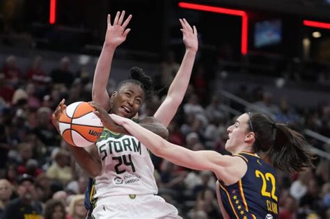 Seattle Storm Skylar Diggins Smith Viciously Pushed Caitlin Clark