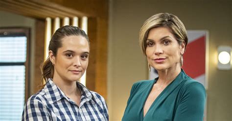 Na Novela Salve Se Quem Puder Luna é Filha De Helena Flávia