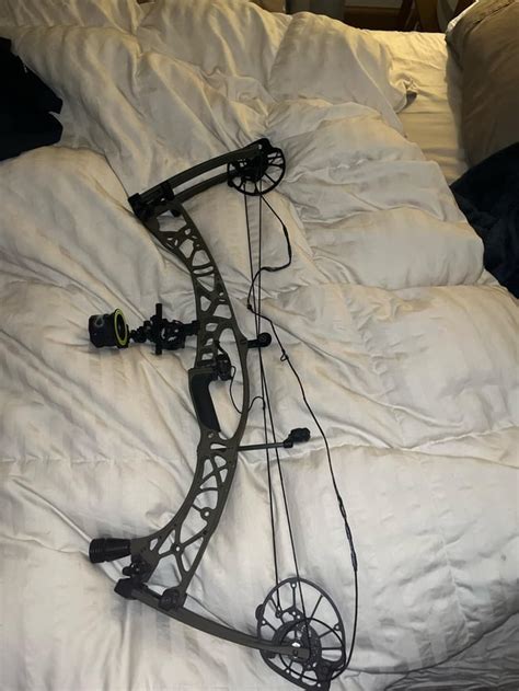 Broken Strings On Hoyt Alpha X 33 R Archery
