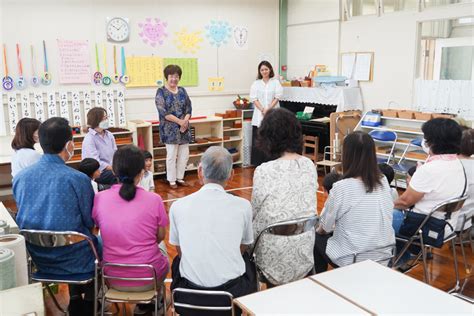 敬老の日、おじいちゃん・おばあちゃんを園に迎えて クララ幼稚園