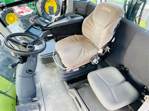 CLAAS XERION 3800 TRAC VC Pestrol