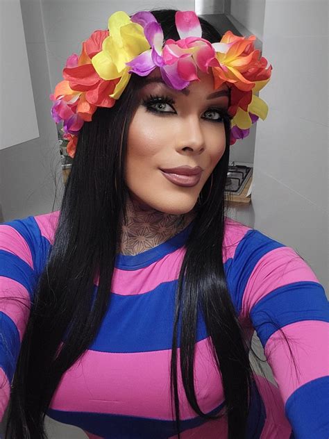 TW Pornstars ORIANA ISABEL Twitter Black Hair 2 33 AM 21 Apr