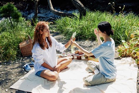 [인디즈 Review] 〈그녀의 취미생활〉리뷰 무너진 밤에 걸어둔 소원