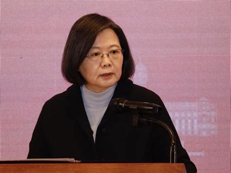 「注意到習近平昨用詞和緩」蔡英文向對岸伸橄欖枝：願協助中國疫情