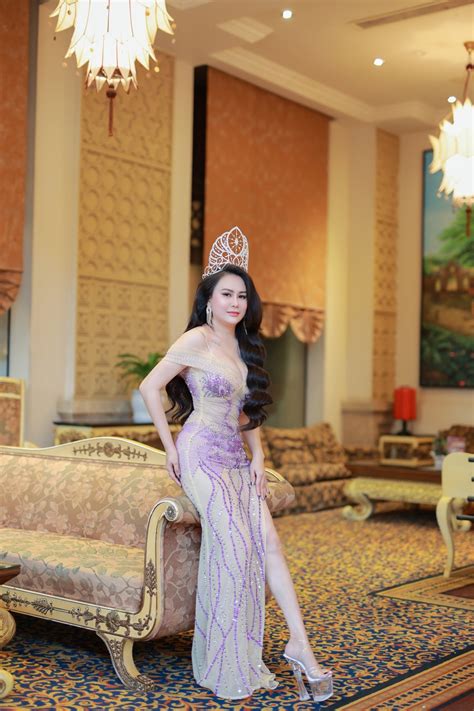 Hoa hậu Thiện nguyện Lý Kim Ngân khoe vẻ quyến rũ trong đêm chung kết