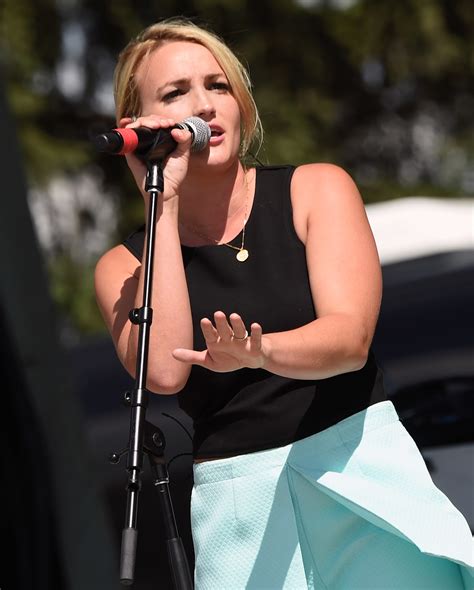 Jamie Lynn Spears Breaks Down Recalling Teen Pregnancy