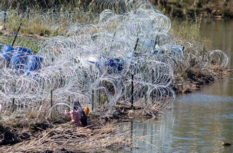 Supreme Court Permits Federal Agents To Cut Razor Wire Texas Installed