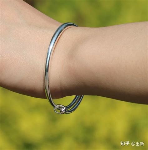 如何挑选优雅美观大方的饰品 知乎