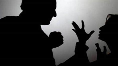 Ratlam Crime News पत्नी को देह व्यापार में धकेला कार से होटल छोड़कर
