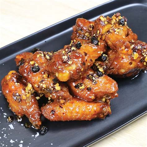 Flamin Hot Honey Crunch Wings Brakebush