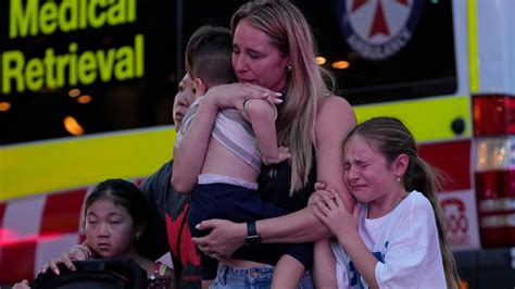 Sydney Australia Stabbing 6 Stabbed And Killed Suspect Dead