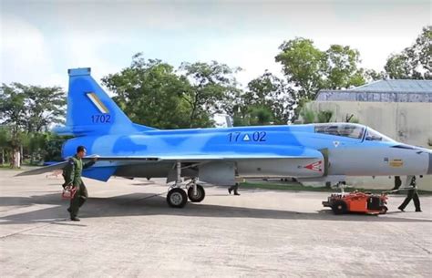 မှော်ဘီလေတပ် ရှော့တိုက်ဒုံးဖြင့် ပစ်ခတ်ခံရပြီးနောက် စစ်တပ်က ကျေးရွာများ ဆက်တိုက် စီးနင်းနေပြီး