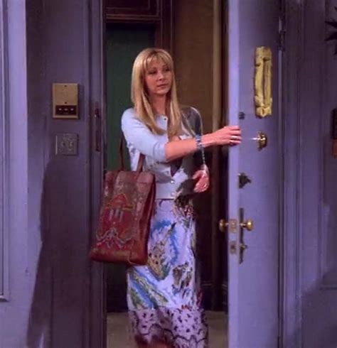 Outfits Phoebe Buffay Wore On Friends Fashion Paradoxes Phoebe Buffay Outfits Outfits