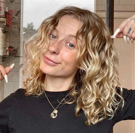 A Vs B Vs C Hair What S The Difference Wavy Curly Hair Cuts Natural Curly Hair Cuts